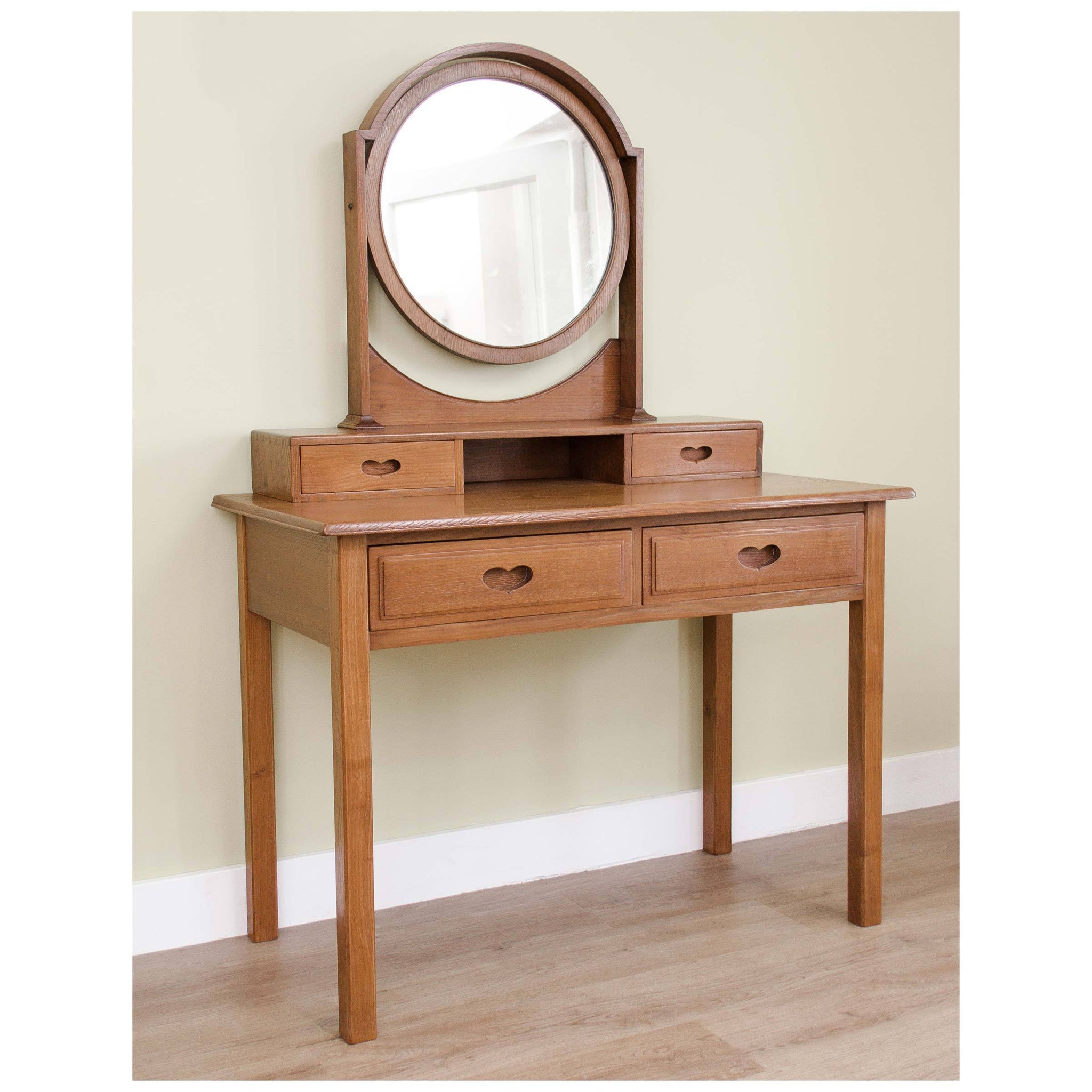 Heal and Co (Ambrose Heal) Ambrose Heal Rare Arts and Crafts Sweet Che – Handicraft Antiques